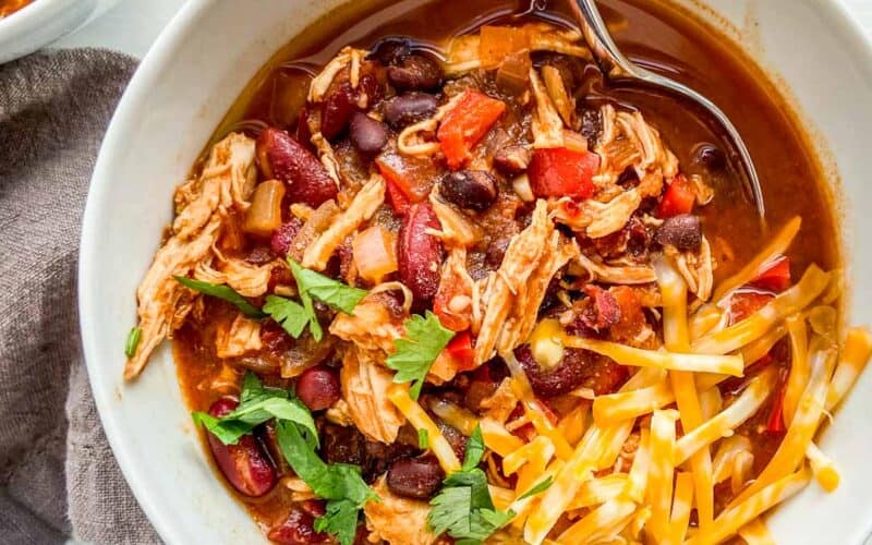 Chicken Chili with Black Beans - this healthy table