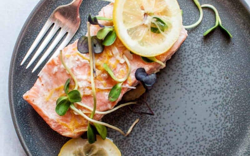 Baked Salmon with Lemon - this healthy table